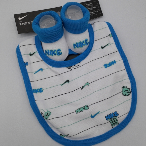 Nike | Matching Sets | 24 Nike Baby Booties Bib Gift Set Sports Themed ...